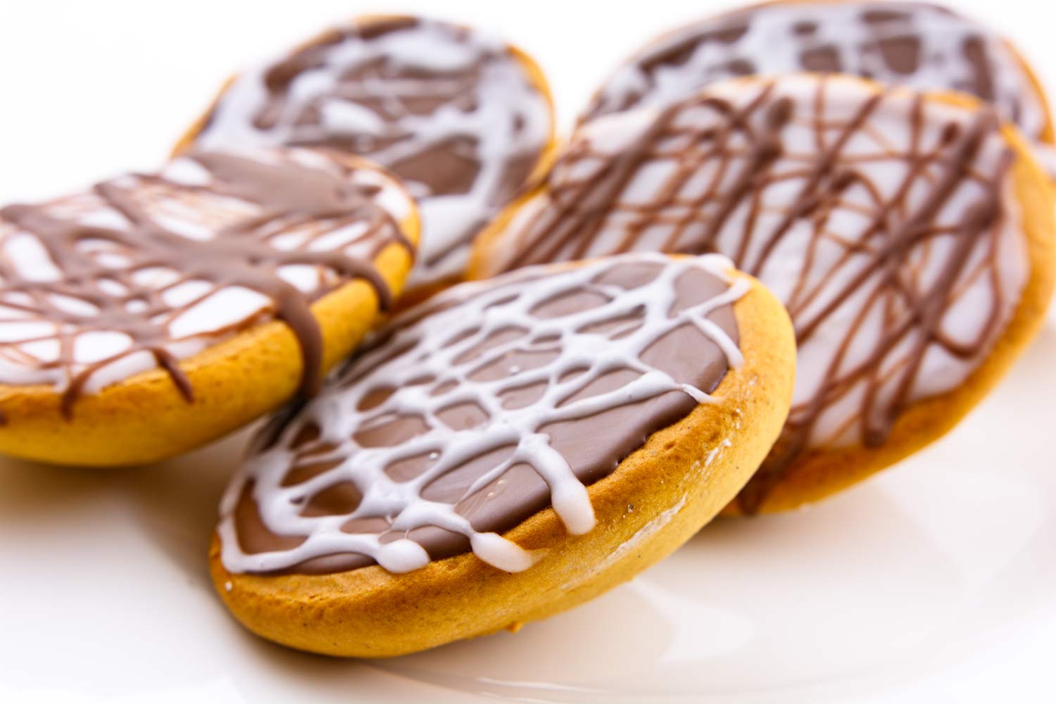 Amerikaner mit Schoko-Zucker-Guss - Wohlfühlküche